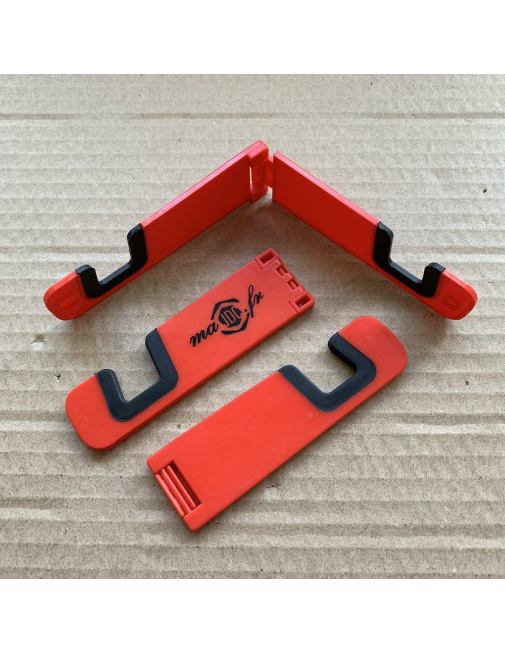 V-Shaped Mobile Phone Bracket